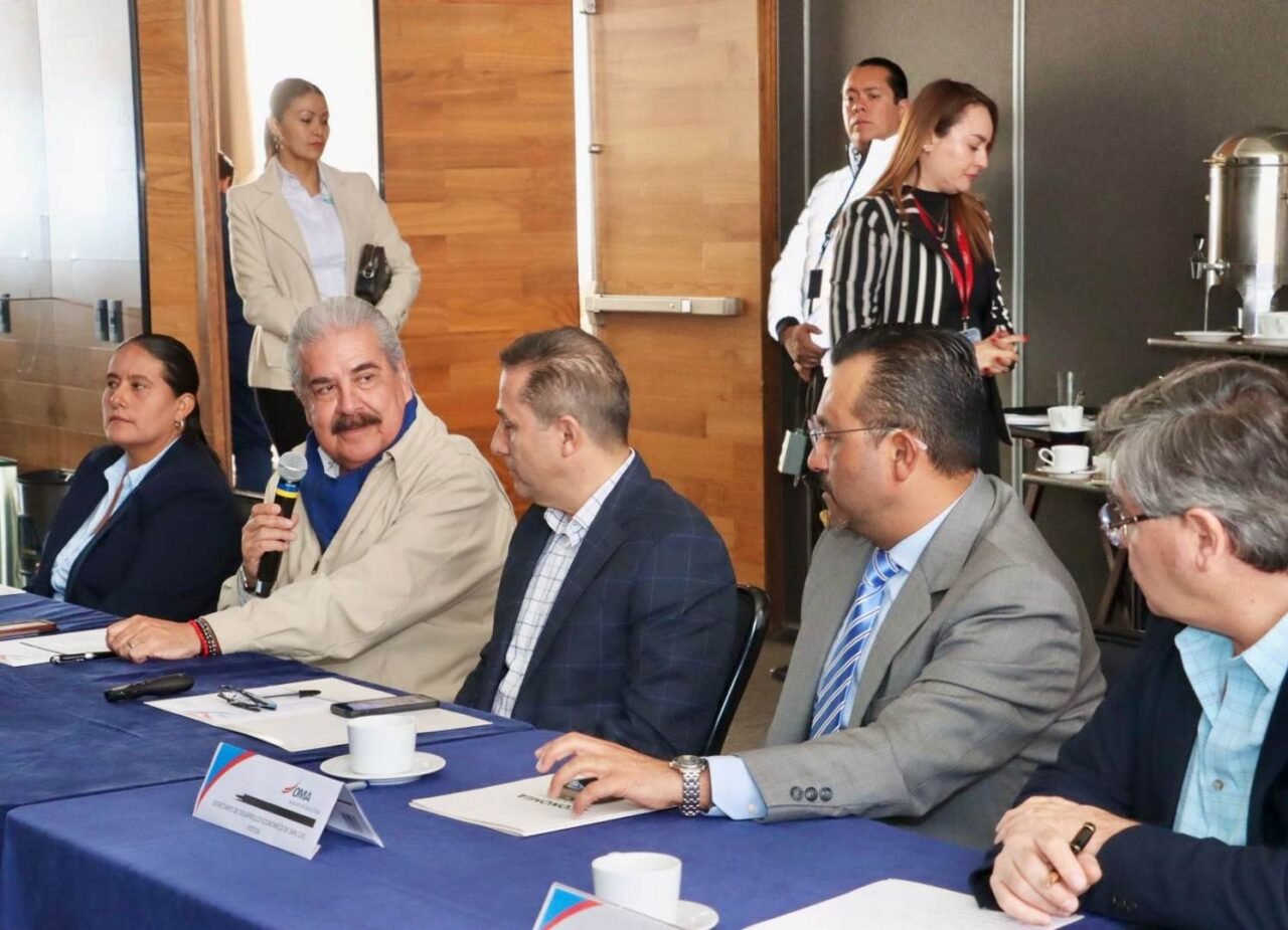 SLP CONSOLIDA SU CONECTIVIDAD AÉREA: SEDECO | Arco Informativo